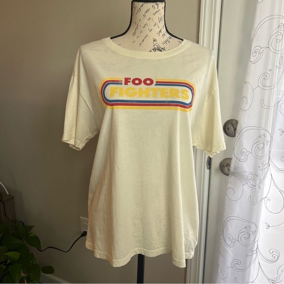 Letluv | Tops | Letluv Evereve Foo Fighters Graphic Tee Shirt Dirty ...